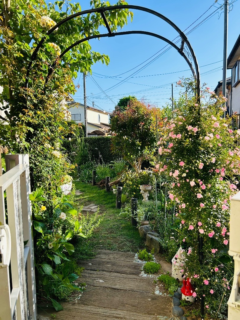 5月17日 金曜日: 主婦が作るステンドグラスの世界